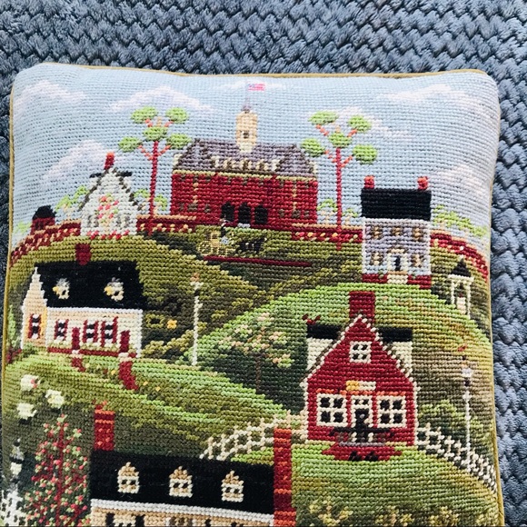 Williamsburg | Accents | Colonial Williamsburg Virginia Embrodery ...